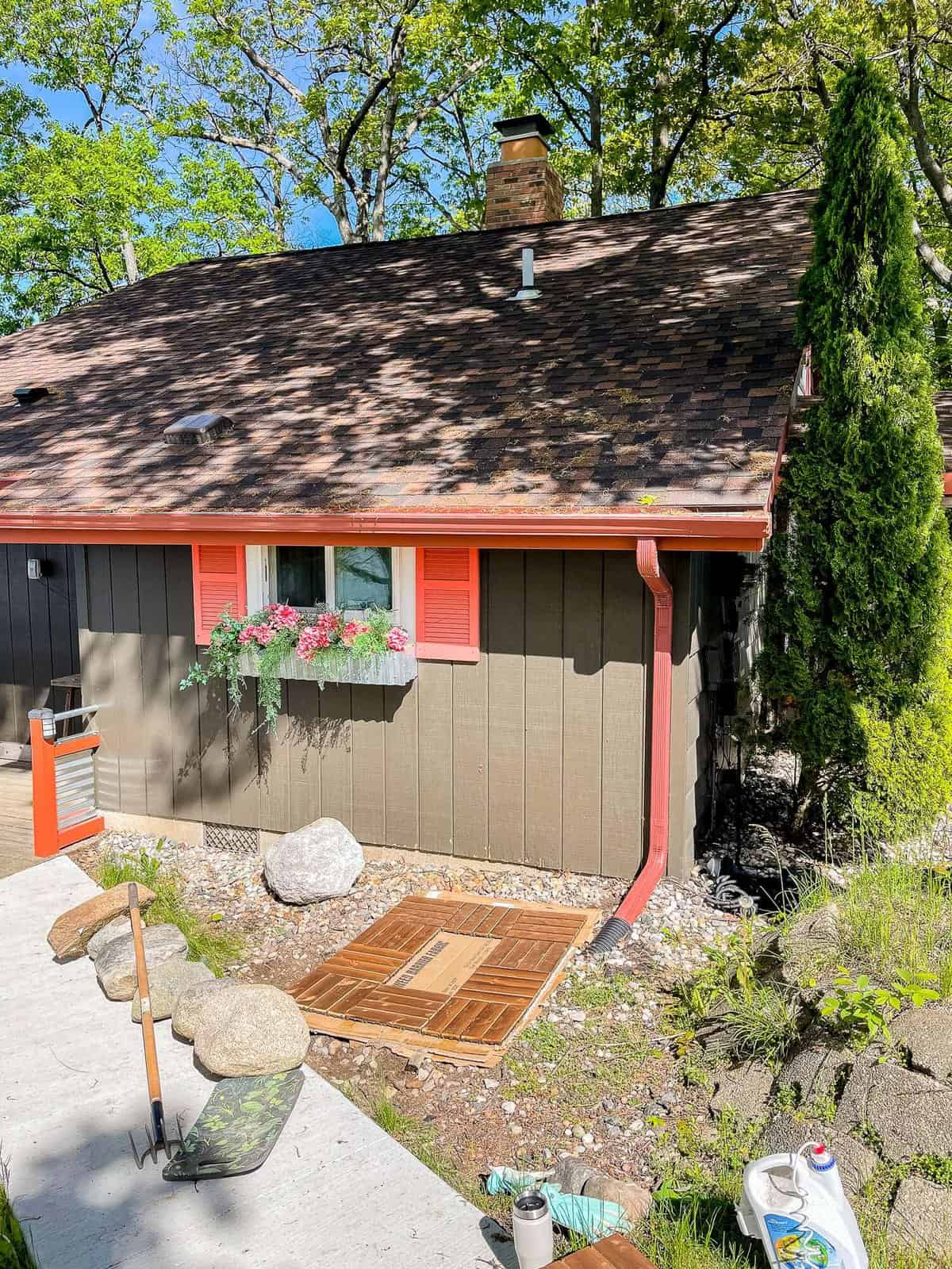 Best DIY Outdoor Foot Washing Station - Grace In My Space