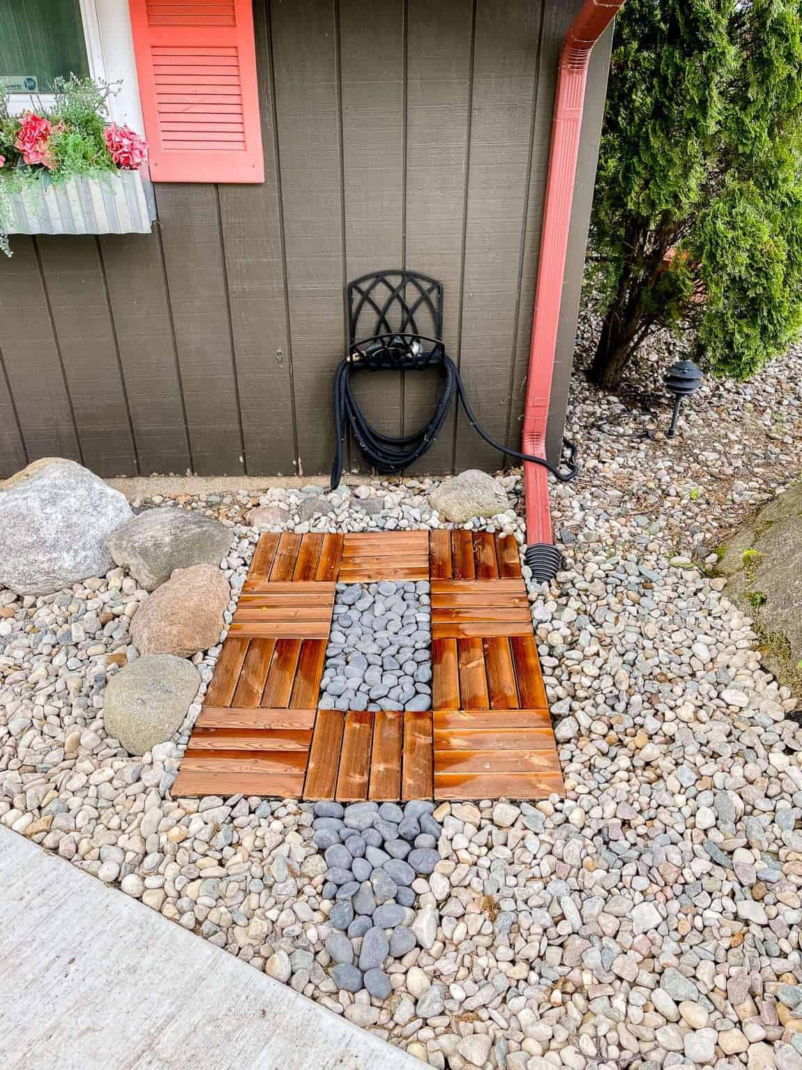 Best DIY Outdoor Foot Washing Station - Grace In My Space
