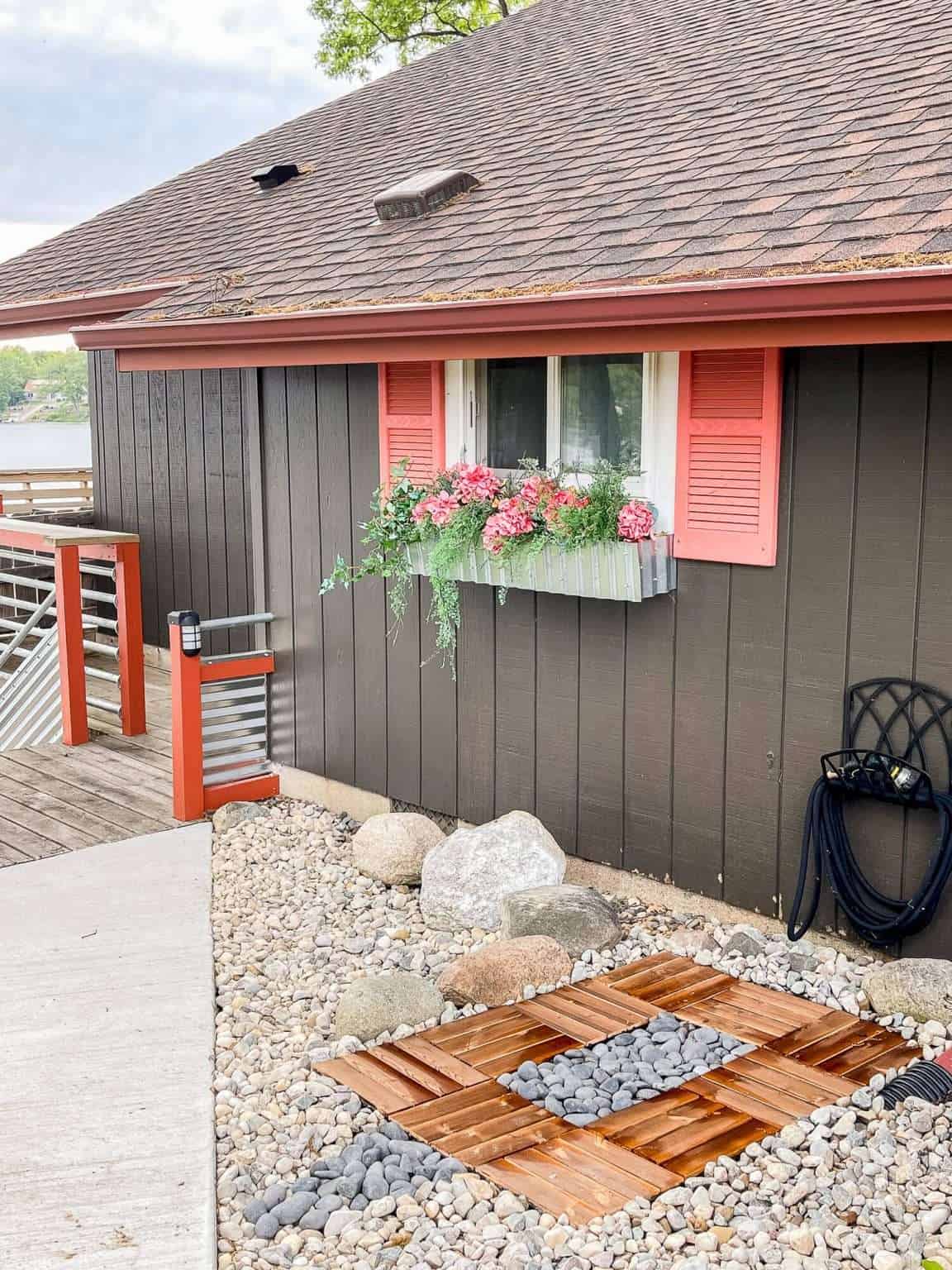 Best DIY Outdoor Foot Washing Station - Grace In My Space