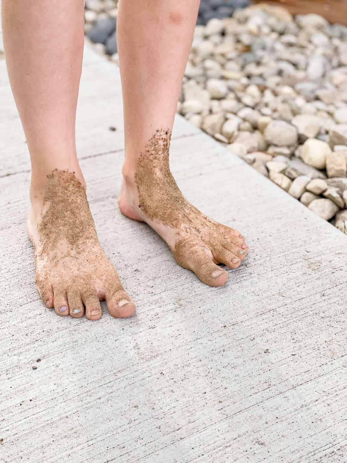 Best DIY Outdoor Foot Washing Station - Grace In My Space