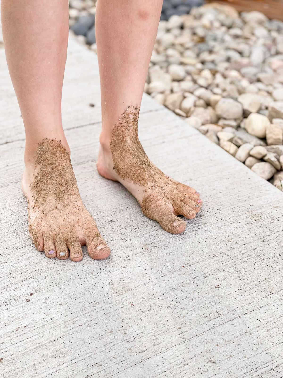 Best DIY Outdoor Foot Washing Station - Grace In My Space