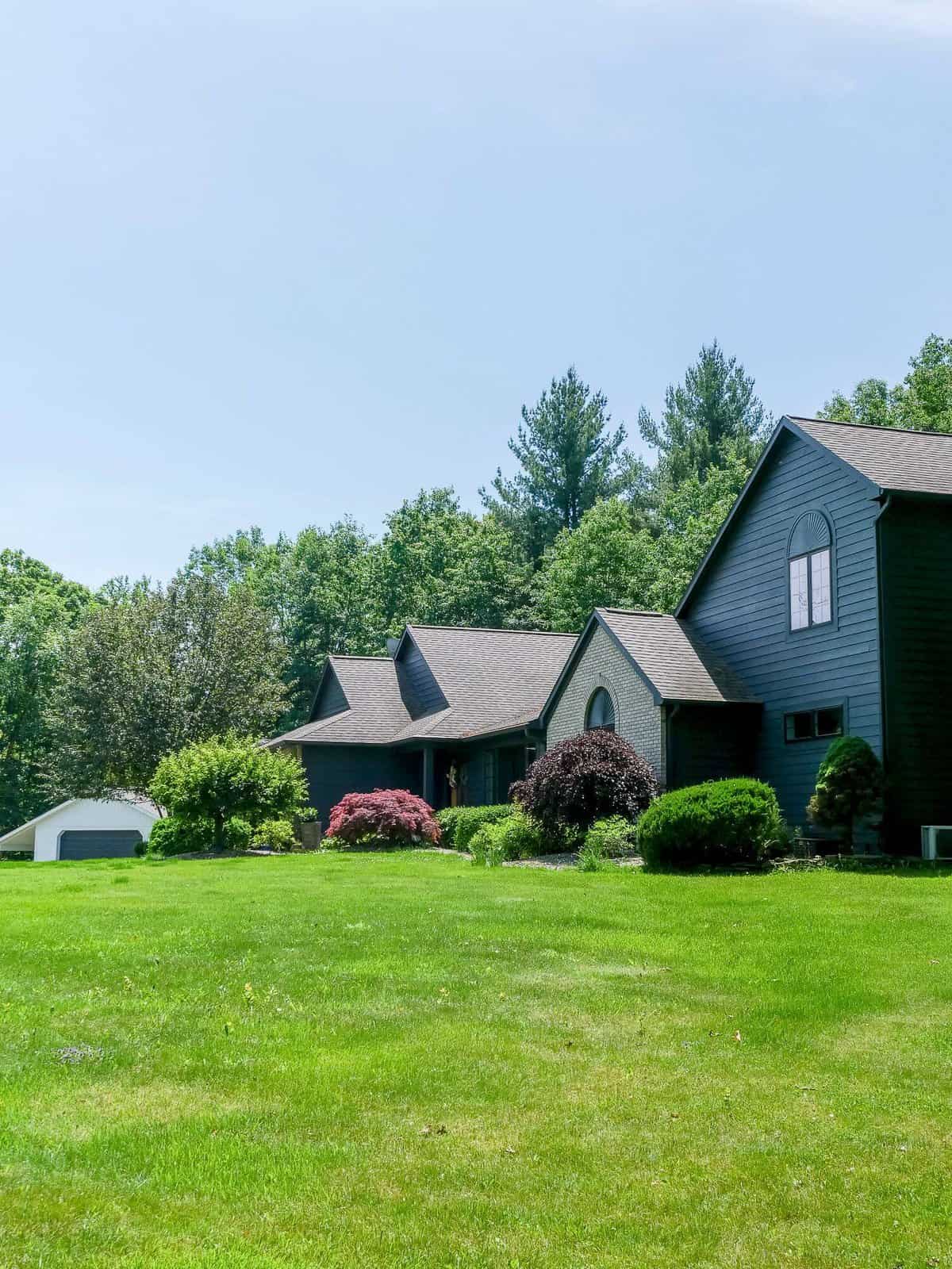 21 Design Ideas for Landscaping a Large Yard - Grace In My Space